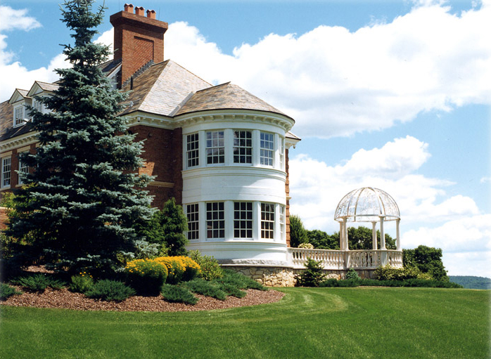 Lawns & Green Spaces - Simpson Landscape Co.